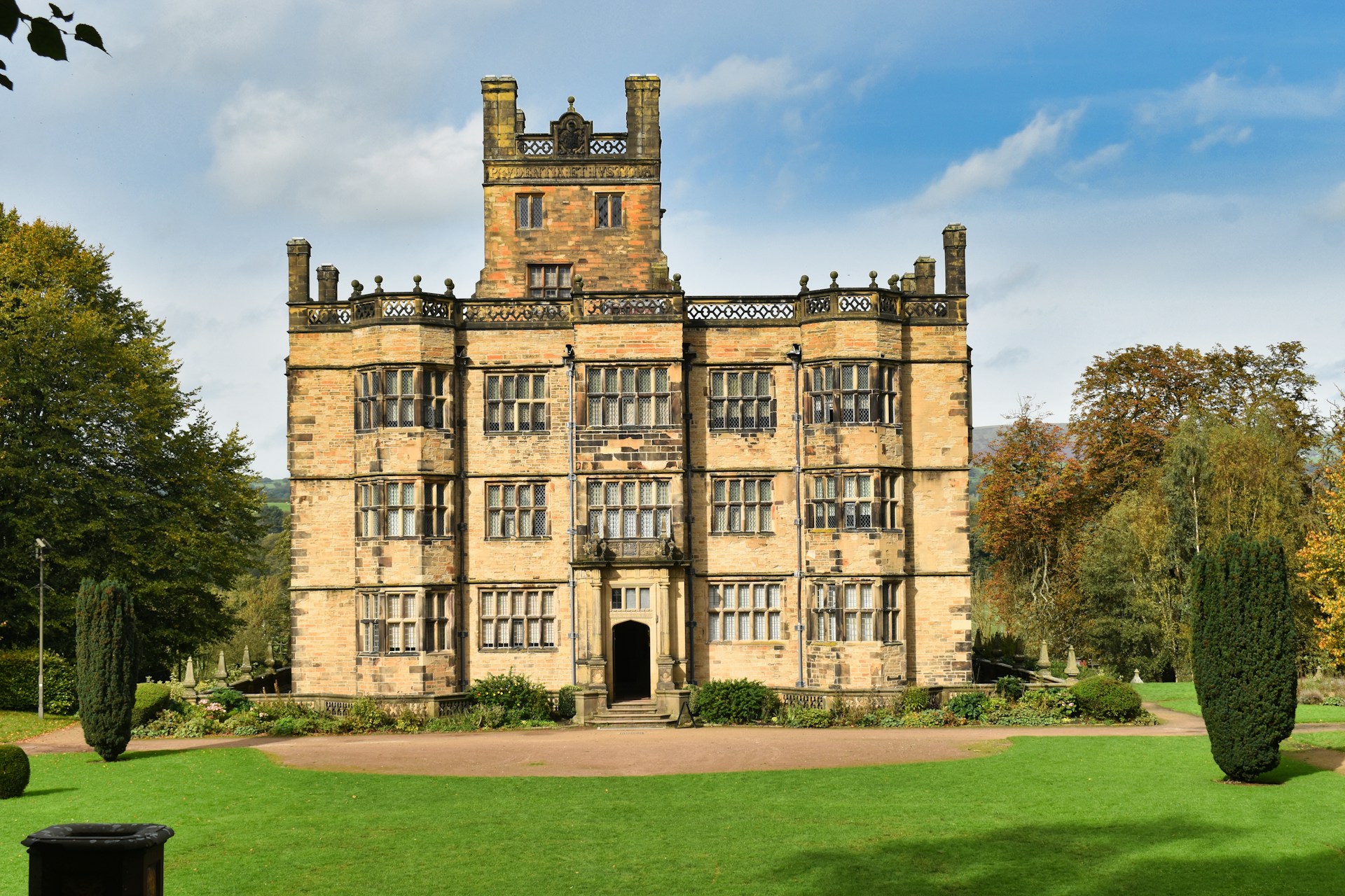 What Is a Manor House? The Category Between Castle and…
