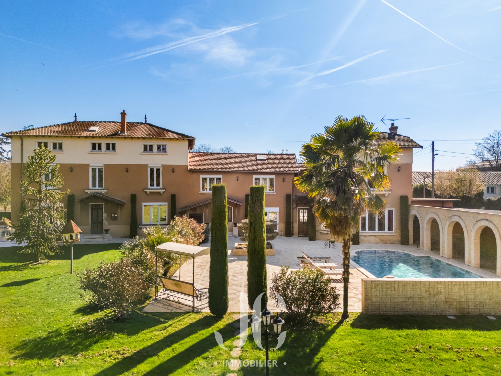 Charming Late 19th Century Character Property With 423 Sqm Living Space ...