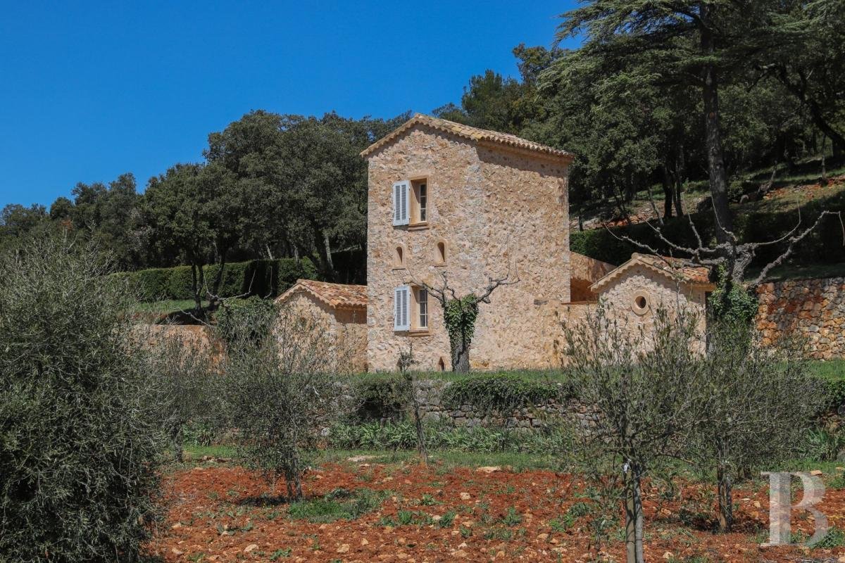 Château With Outbuildings Set In A Vast 160 Hectare Estate - Castle for ...