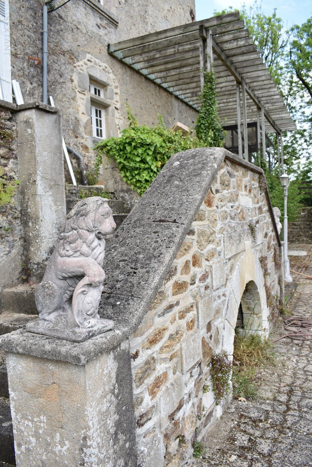 Restored Château With 7 Bedrooms And Vaulted Cellar - Castle for Sale