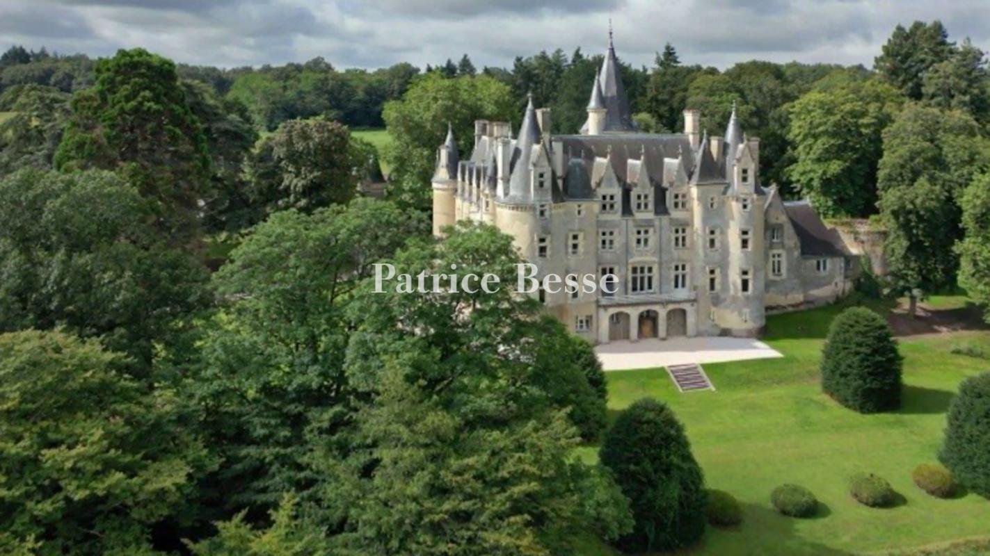 12th Century Castle With Caretaker's Cottage And Swimming Pool - Castle ...