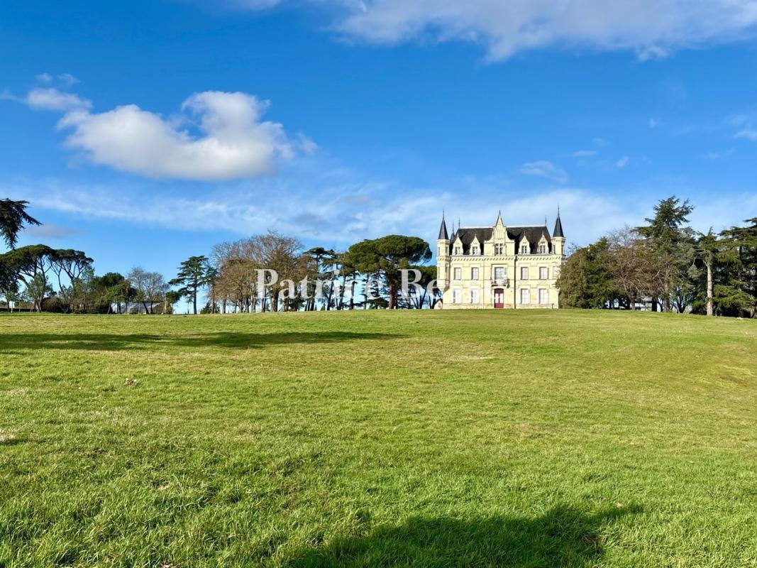 19th Century Château With Large Outbuildings In 7 Hectare Grounds ...