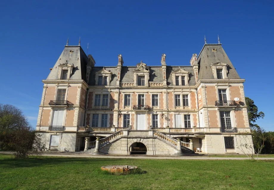 Exceptional 19th Century Castle Set Within 68 Hectares of Parkland ...