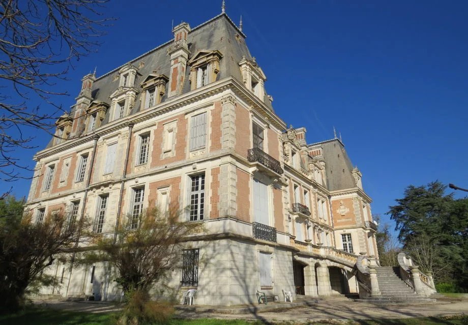 Exceptional 19th Century Castle Set Within 68 Hectares of Parkland ...